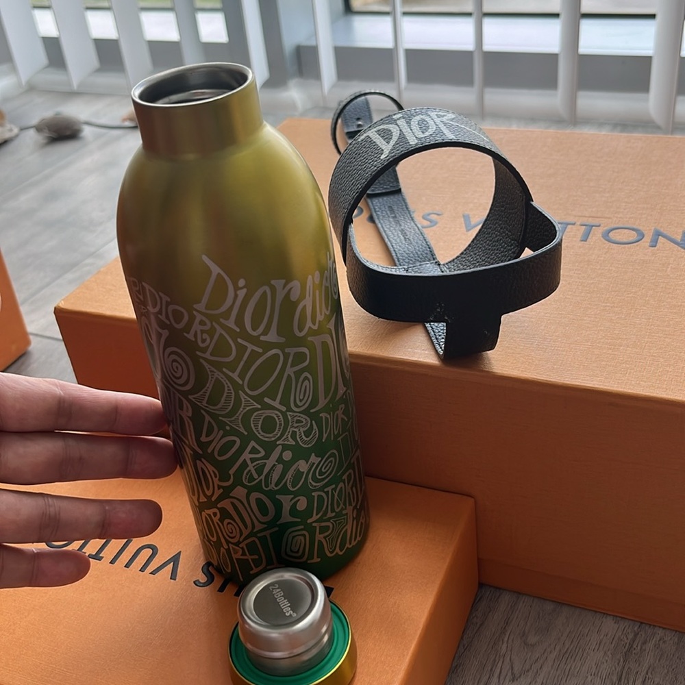 Dior Water Bottle And Holder - Gem